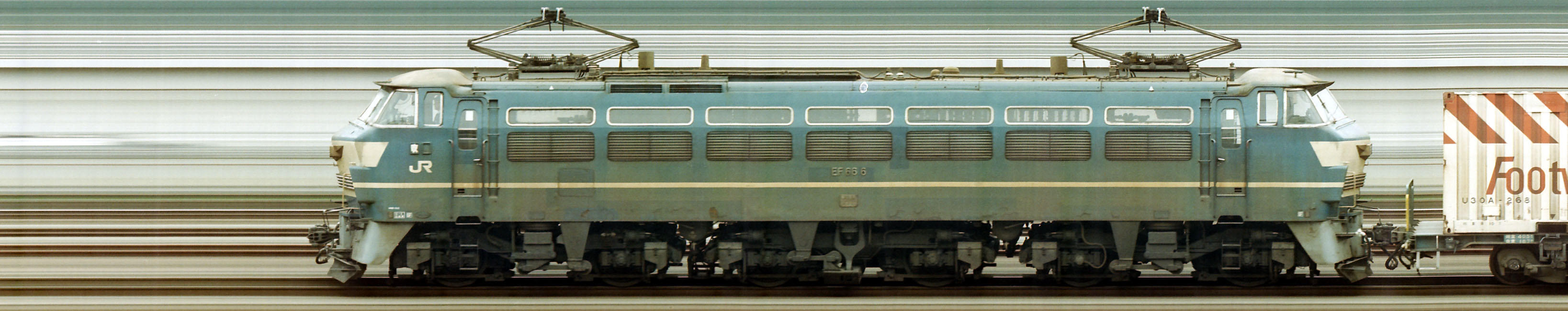 EF66－6＋コキ100×22＋EF67－2: 鉄道模型製作用参考写真集
